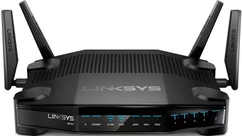 Linksys WRT igralni usmerjevalnik