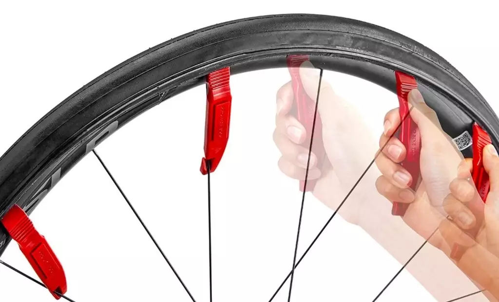как поменять велосипедную шину