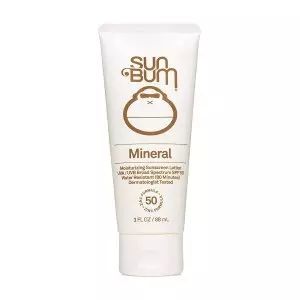 labing maayo nga mga produkto sa maskne - Sun Bum Mineral SPF 50 Sunscreen Lotion