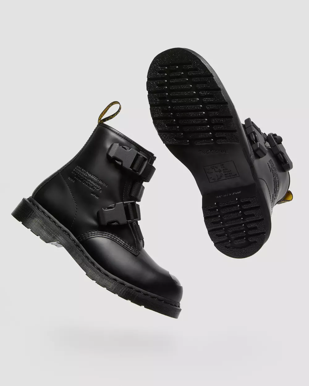 dr martens wtap ئۆتۈك