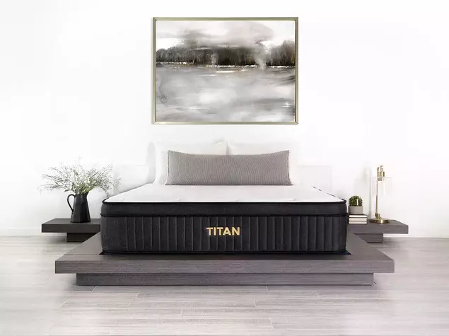 Titan Luxe hibrīds