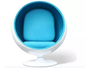 Krzesło z jajkiem