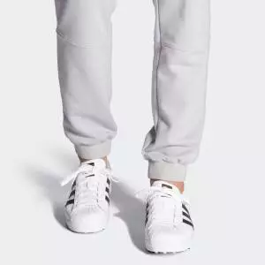 Modernizirajte svoj izgled na linkovima s ovim Adidas Superstar šiljastim golf cipelama 7200_3