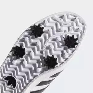 Sepatu golf berduri Adidas