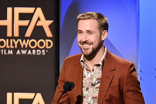 coupes de cheveux pour hommes à la mode - coupe de cheveux ryan gosling ivy league