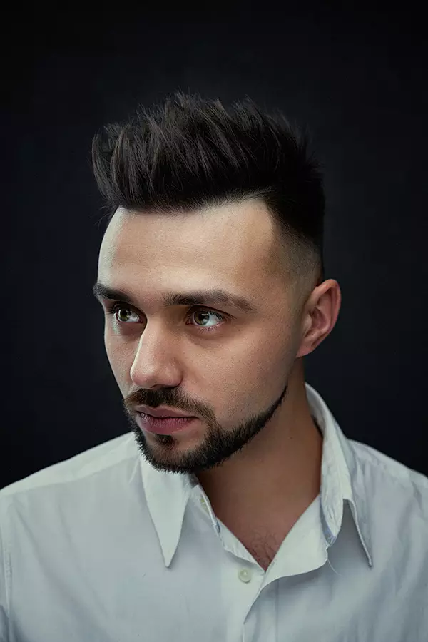 coupes de cheveux pour hommes droites minces