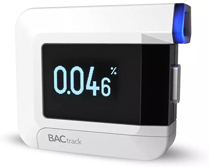 BACtrack C8 alkometer