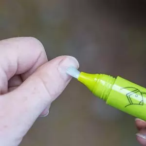 Kuku Puyuh Kuat Bakal Nail Biting Pen