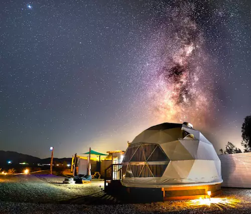 MoonCatcher Private Desert Dome Tente, Mashome a mabeli a metso e robong Palms, California