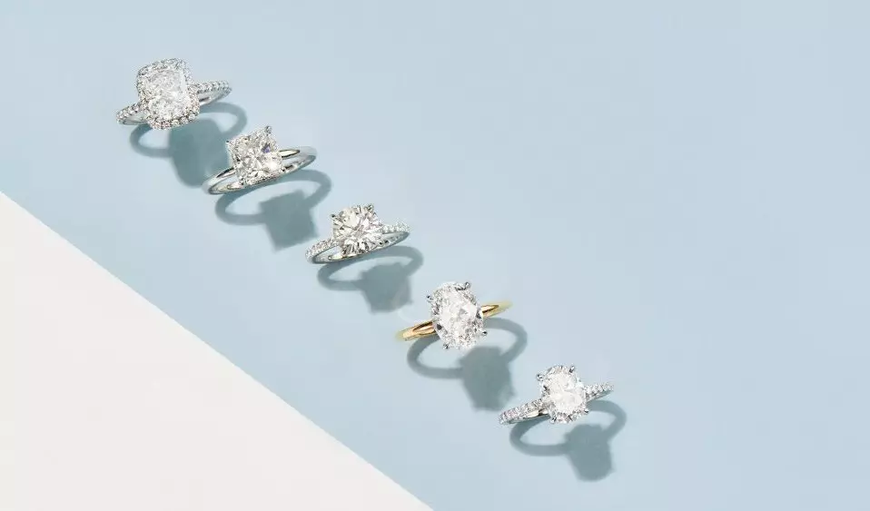 Zakázkové diamantové prsteny Clear Cut