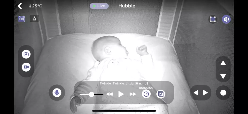 Màn hình em bé được kết nối qua Hubble, WiFi