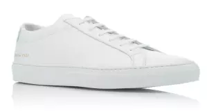 Wọpọ Projects White Sneakers