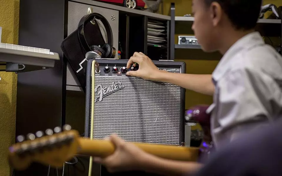 Fender үзенчәлекле рәсем иң яхшы Amps