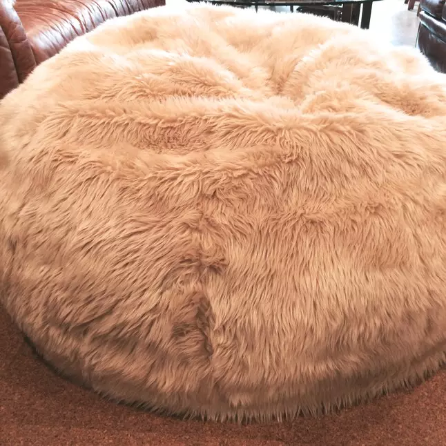 siġġu ġgant fluffy beanbag