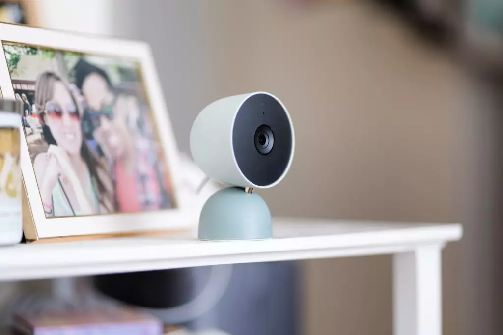 Google Nest Cam (ئۆي ئىچى ، سىملىق) ئۇزۇن مۇددەتلىك تەكشۈرۈش