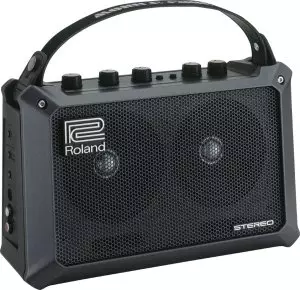 Roland Mobile Cube E tsamaisoang ke Battery ea Stereo Amplifier