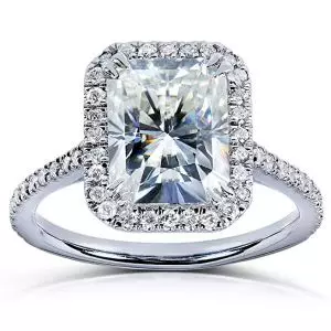 흰색 배경에 kobelli 직사각형 후광 다이아몬드 약혼 반지