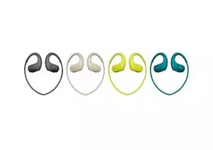 جهاز Walkman® المدمج في سماعة الرأس بأربعة ألوان مختلفة على خلفية بيضاء