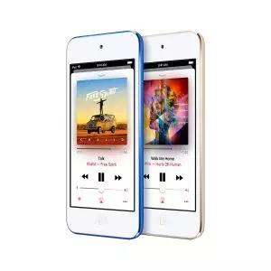 due dispositivi Apple iPod touch su sfondo bianco