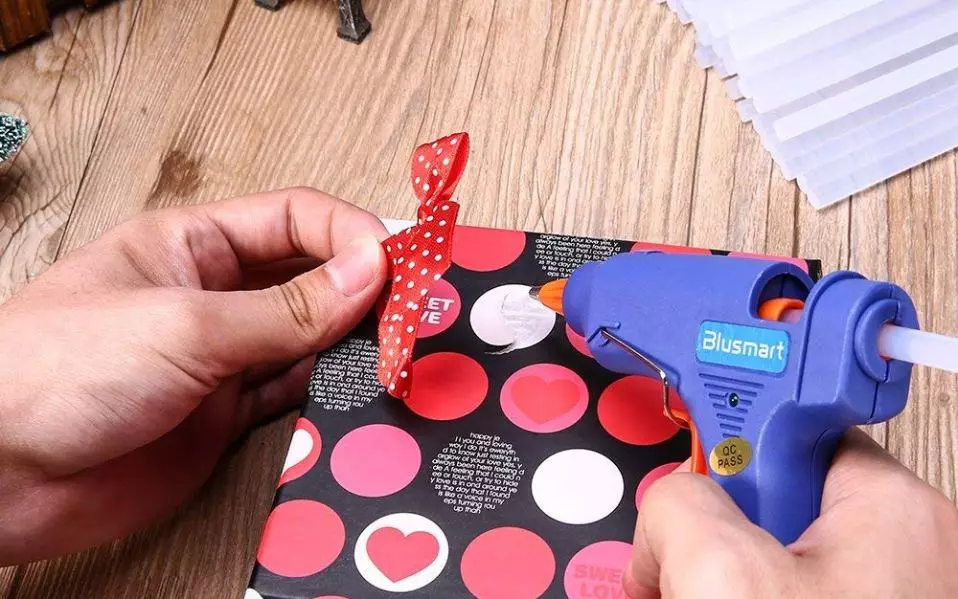 Glue Gun