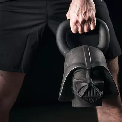 Onnit দ্বারা Star Wars ডার্থ ভাডার কেটলবেলস