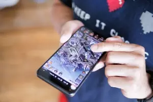 Duke luajtur një lojë në OnePlus Nord N20 5G.