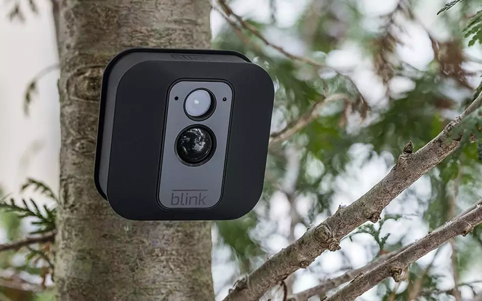 Kanpoko Segurtasun Kameraren eskaintzak: Blink Smart