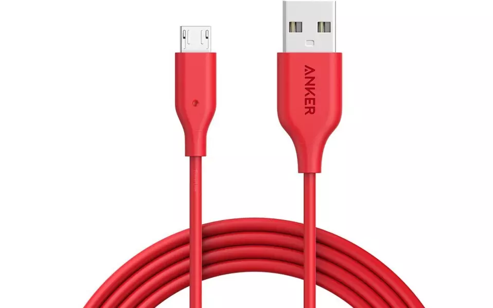 Aksiýa: 6 arzan USB kabeli