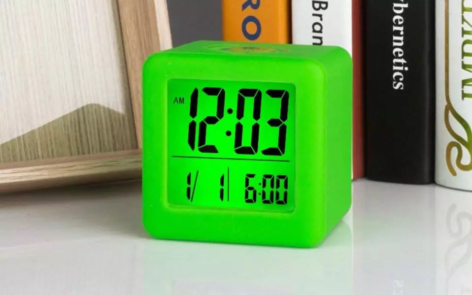 Ang Pinakamahusay na Glow-in-the-Dark Alarm Clock