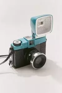 Lomography Diana F+ လက်ငင်းကင်မရာ